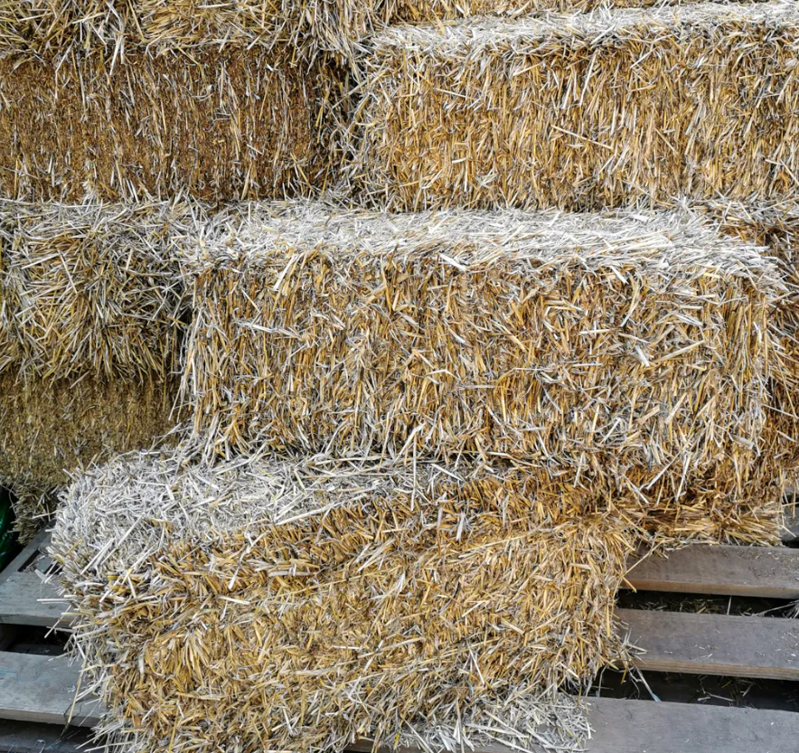 STRAW BALE | SMYTHESDALE SAND AND SOIL